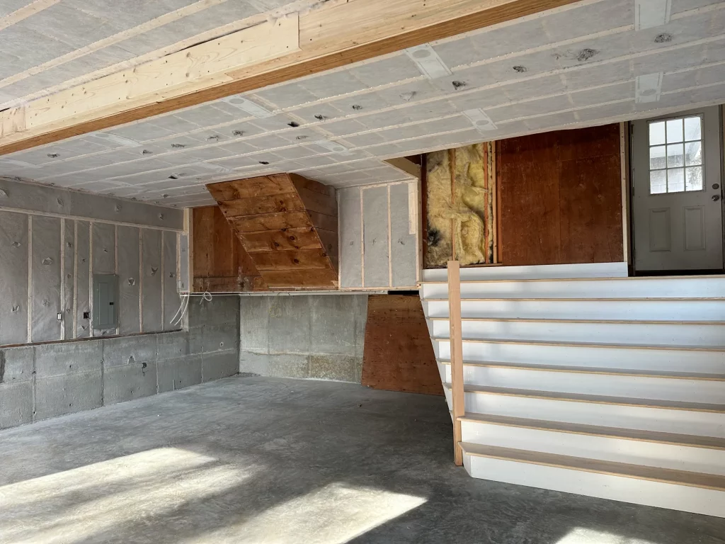 Dense-Pack Cellulose vs. Spray Foam: The Best Insulation for Your ...